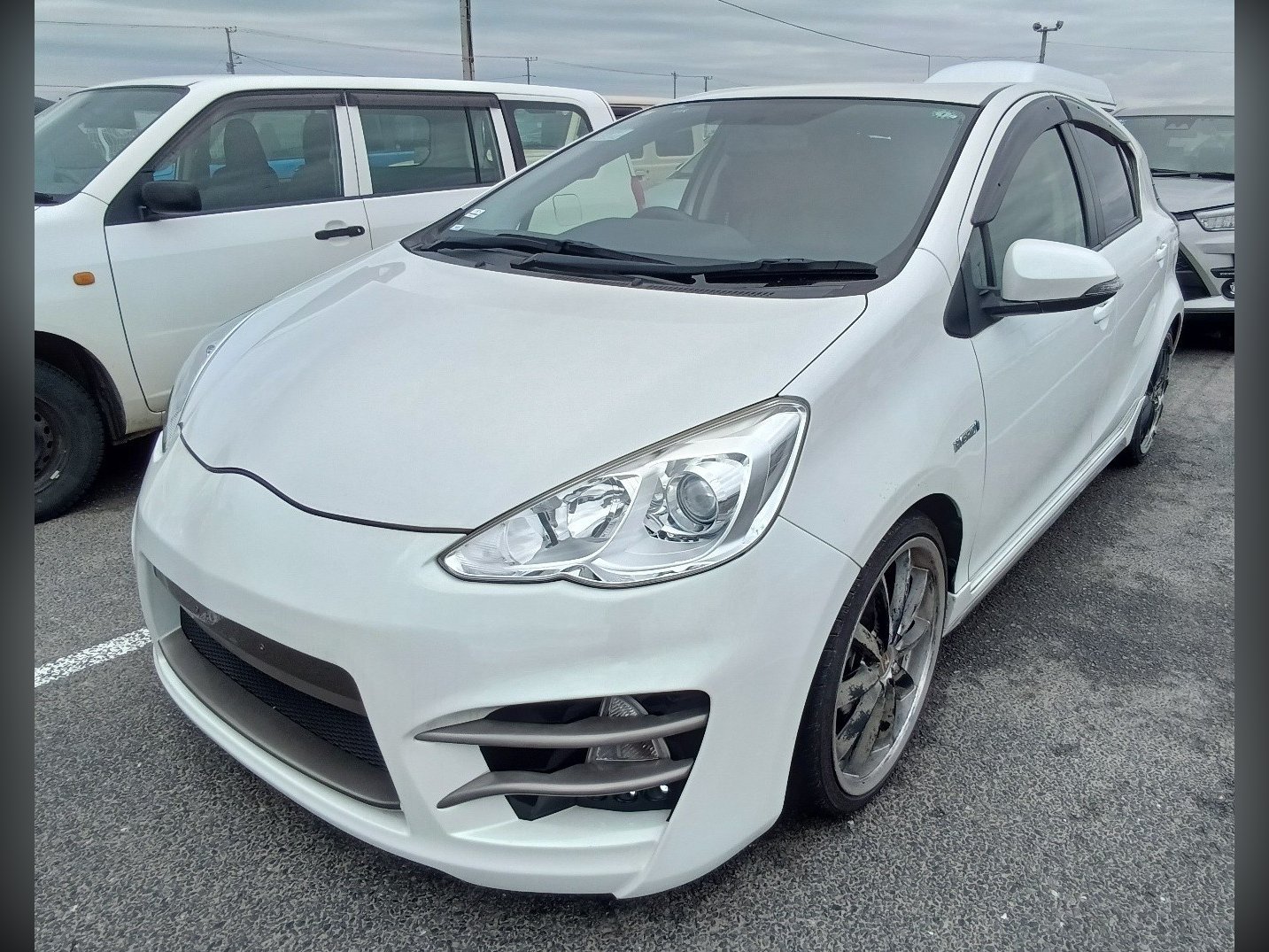 Used 2016 Toyota Aqua 1.5L HYBRID-ULEZ/CAZ PASS-FREE 12MONTHS GOLD ...